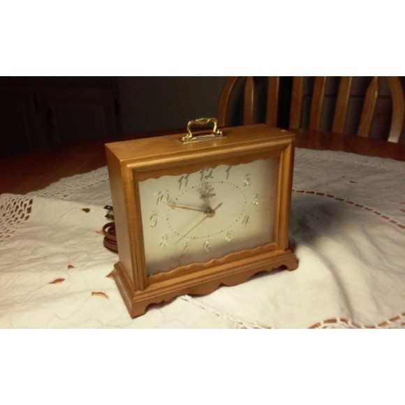 Sunbeam | Accents | Vintage Sunbeam Model A30 Electric Clock | Poshmark